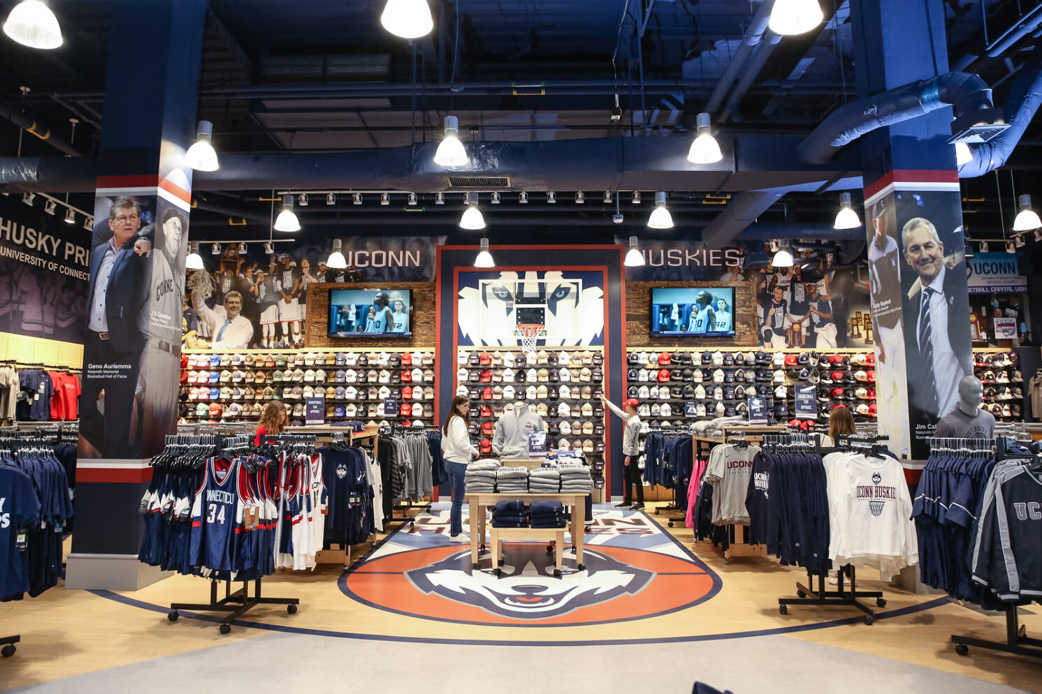 Custom Store Solutions | Barnes & Noble College